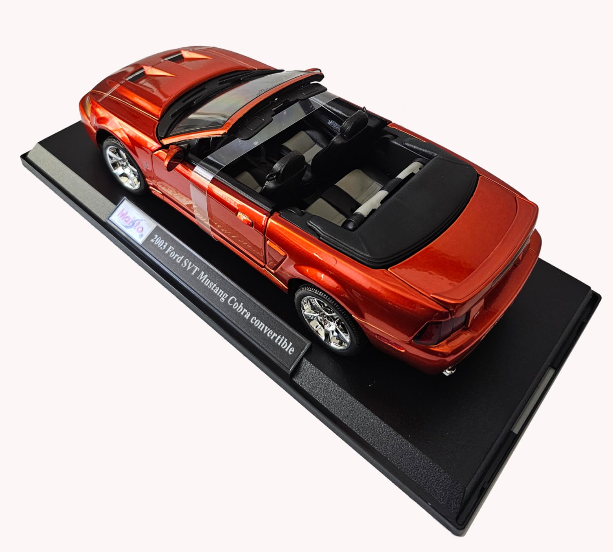 Maisto 2003 Ford SVT Mustang Cobra Convertible 1/18 Collection car Special Edition diecast 1:18