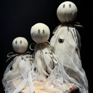 Seslust Set of 3 Primitive Halloween Ghosts on Wooden Stand - Spooky Table Centerpieces and Shelf Sitters for Indoor Halloween Decor