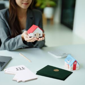 Motiskyy 24 Sets New Home Card Estate Agents Congratulations New Housewarming Card Welcome to Home Card House Shaped Greeting Thank You Note Card with Envelope and Sticker for Gift Supplies(Green)