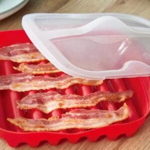 Microwave Bacon Tray with Splatter Lid,(red) Safety, Quick and with No Mess, Microwave Bacon Cooker Make Crispy Bacon in few Minutes