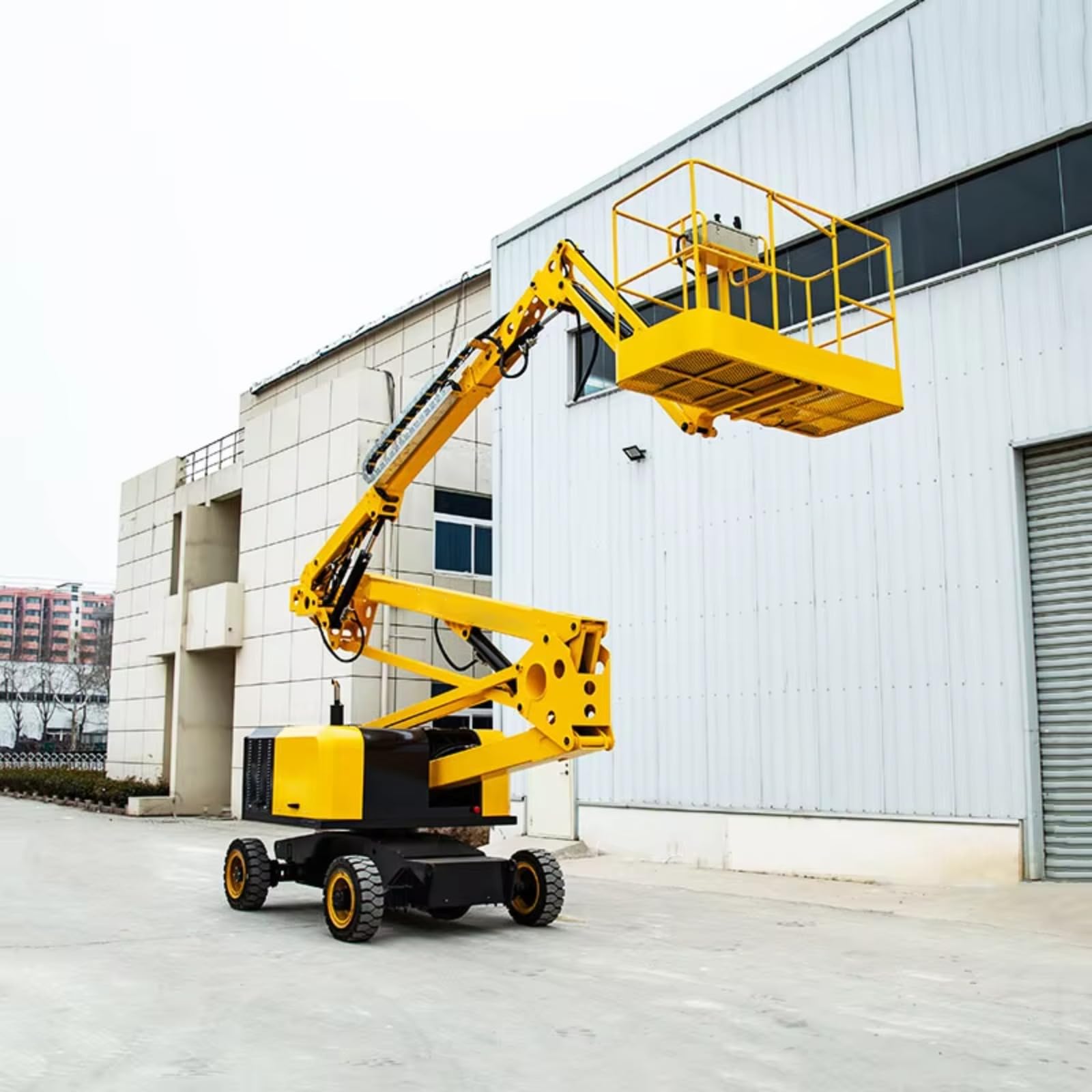 2 Tons Electric Folding Forklift Towable Vehicle Mounted Articulating Boom Lift 30 Meters