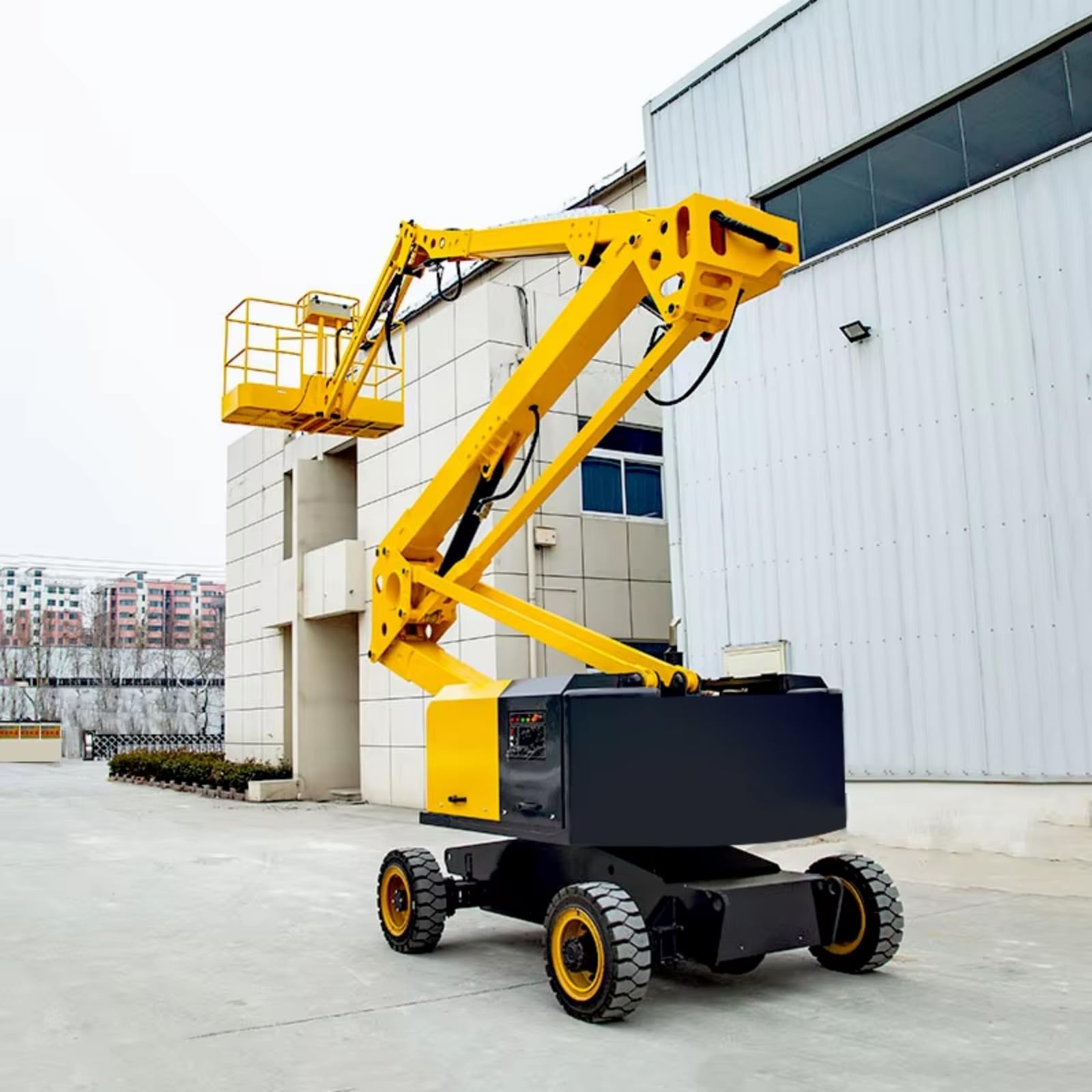 2 Tons Electric Folding Forklift Towable Vehicle Mounted Articulating Boom Lift 30 Meters