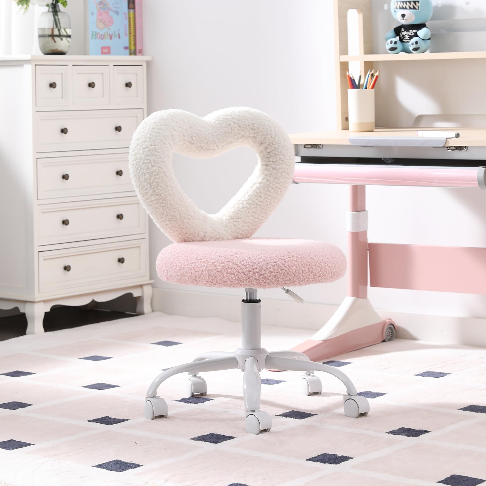 Guyou Kids Desk Chair with Wheels, Cute Furry Girls Desk Chair with Open Heart Backrest, Adjustable Computer Study Chair Swivel Rolling Faux Fur Children Chair for Bedroom, Pink