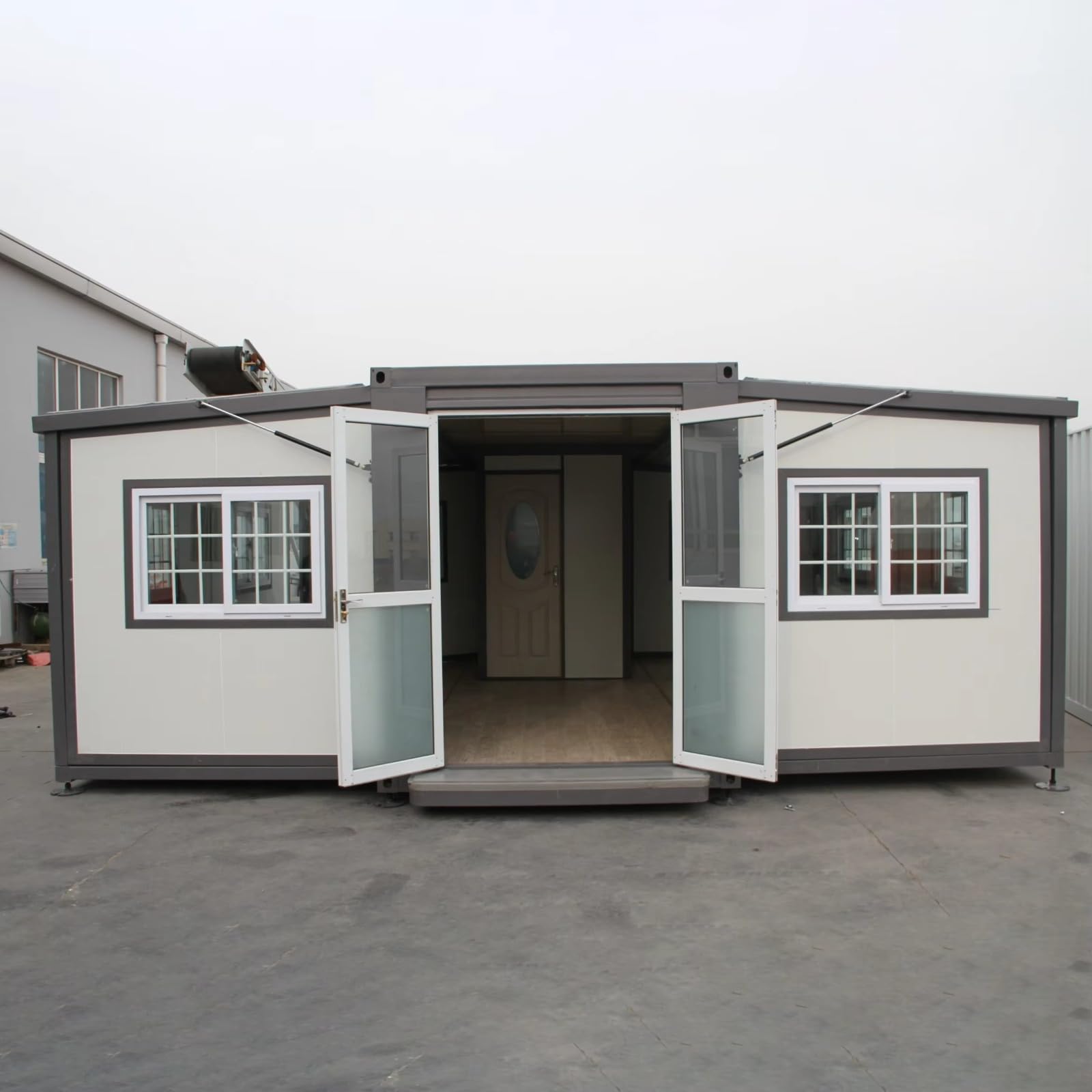 Modern Style Steel Structure 20ft Customized and Cost-Effective Tiny Houses Prefab Expandable Container House