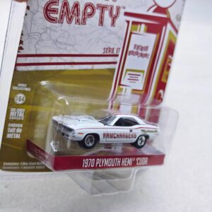 green light - 41170-d - model 1970 ply mouth hemi ‘cuda - 7cm scale 1/64