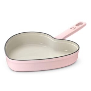 gorgeous 10” enameled cast iron heart skillet, pink champagne by drew barrymore