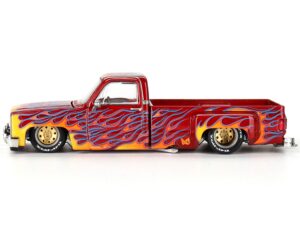 true scale miniatures model car compatible with chevrolet silverado dually on fire v1 red with flames limited edition 1/64 diecast model car kaido house khmg127