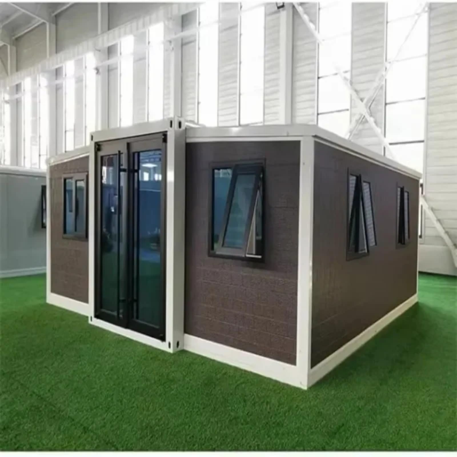 Slide Out Durable Prefabricated Mobile Luxury Villa 20ft 30ft 40ft Expandable Container House with 2 Bedrooms