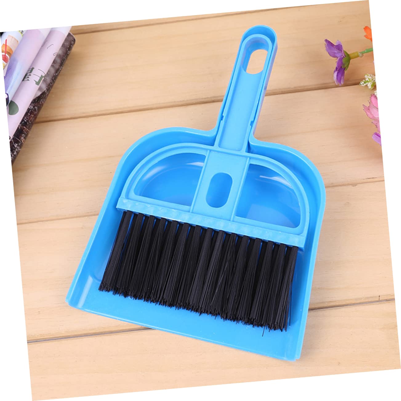 Healeved 6 Sets Mini Cleaner Cleaning Supplies Kit Desktop Broom Mini Brush Dust Pan Dust Remover Tool Keyboard Brush Kit Desktop Cleaning Supplies Computer Keyboards Mini Broom