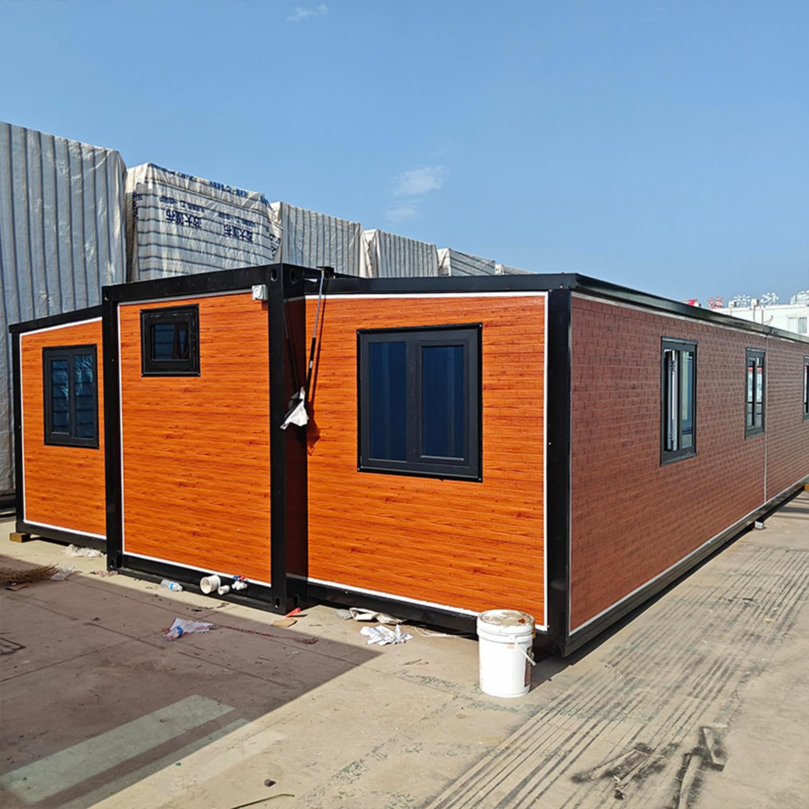 Expandable Modular Container Home-20ft Foldable Design with Kitchen,Ideal for Quick Setup in Temporary Living Situations and Recreational Areas