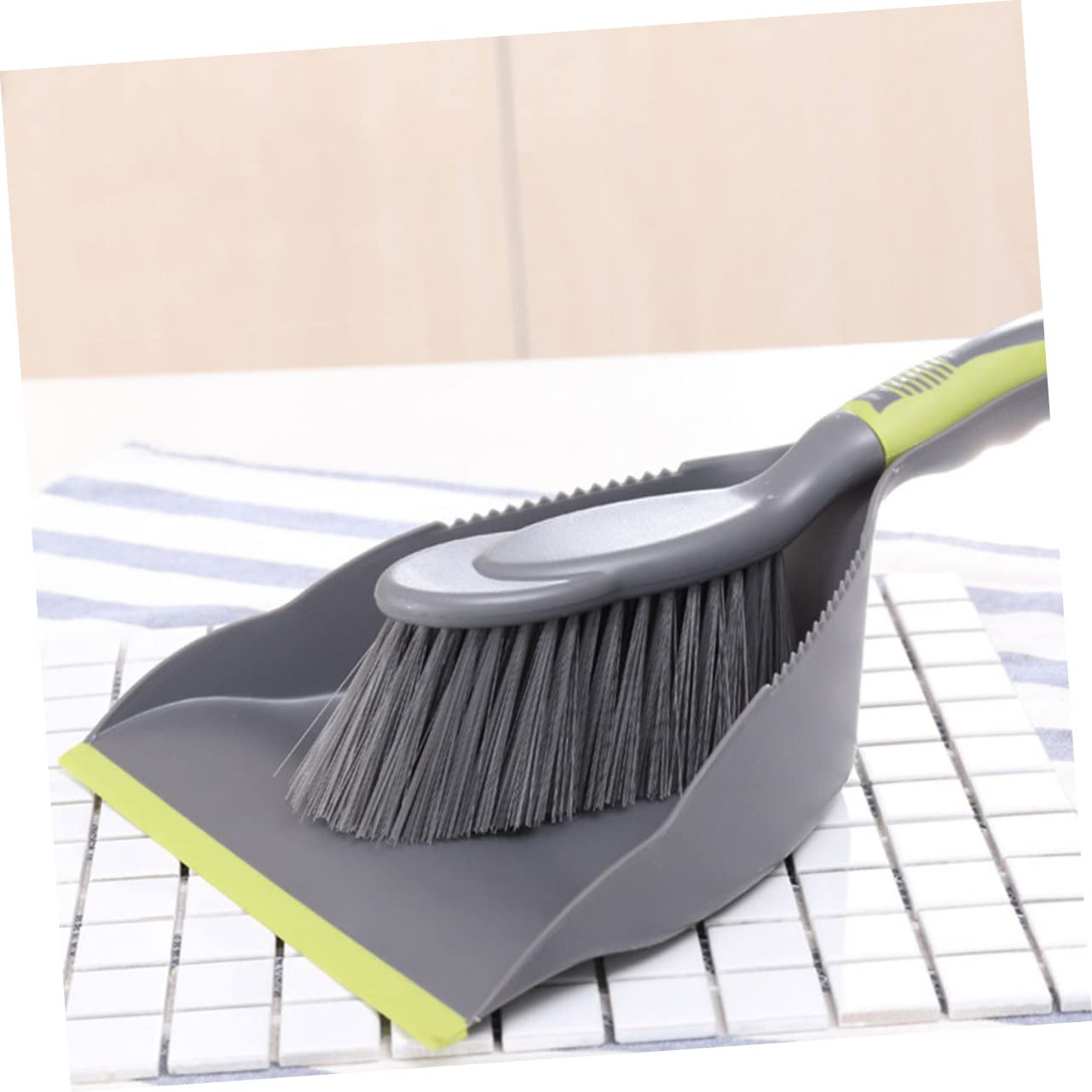 SOESFOUFU 1 Set Broom Cleaning Brush Cleaning Shovel Duster Mini Broom Dustpan Pet Hair Broom Cage Waste Cleaning Tool Gap Cleaning Broom Desktop Cleaning Brush Whisk Clean Keyboard Pp Green