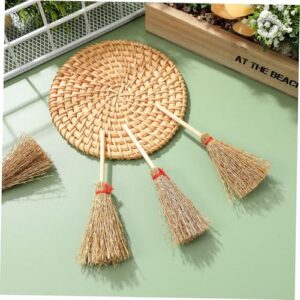 ORFOFE 10pcs Halloween Broom Toys Cauldrons Natural Grass Broom Succulents Miniature Decor Alien Halloween Witch Broom Pendant Broom Hangings Toy Halloween Witch Ornament Witches Broom