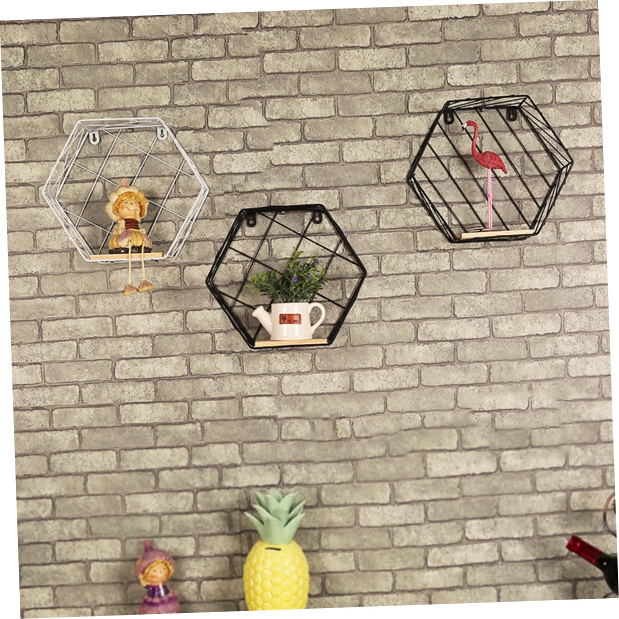 FUNOMOCYA Wall Display Holder Storage Shelf Wall Hanging Holder Living Room Bookshelf Wall Mount Display Shelf Wall Shelf Wall Hanging Rack Hexagonal Mesh Shelf Wall Storage Rack Black