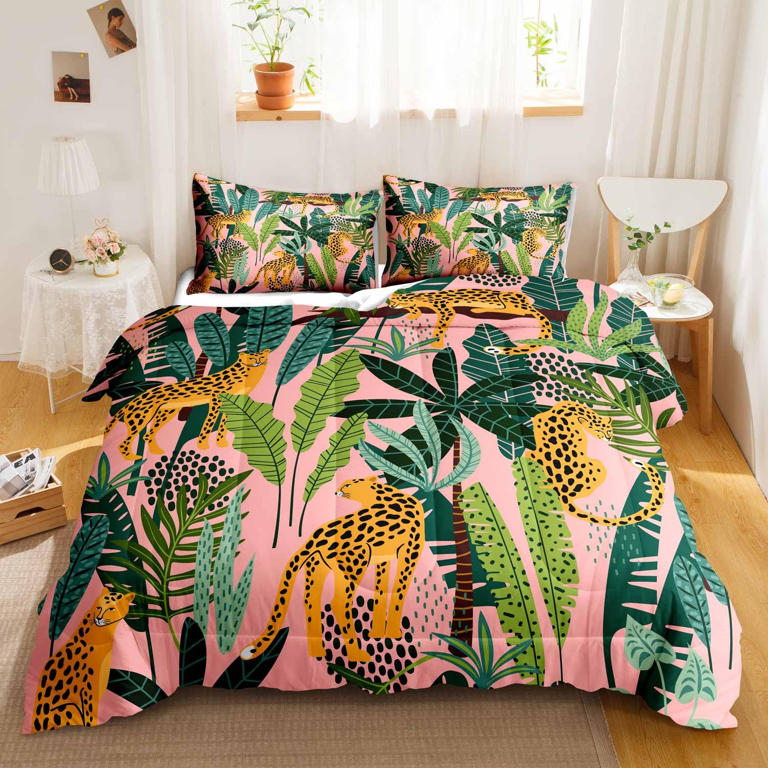 LUVIVIHOME 3PCS Cute Leopard Comforter Set Queen Size, Tropical Jungle Bedding Sets Pink Quilt, African Safari Wild Animal Cheetah Cartoon Kids Bedroom Decor for Girls Women, 2 Pillow Shams