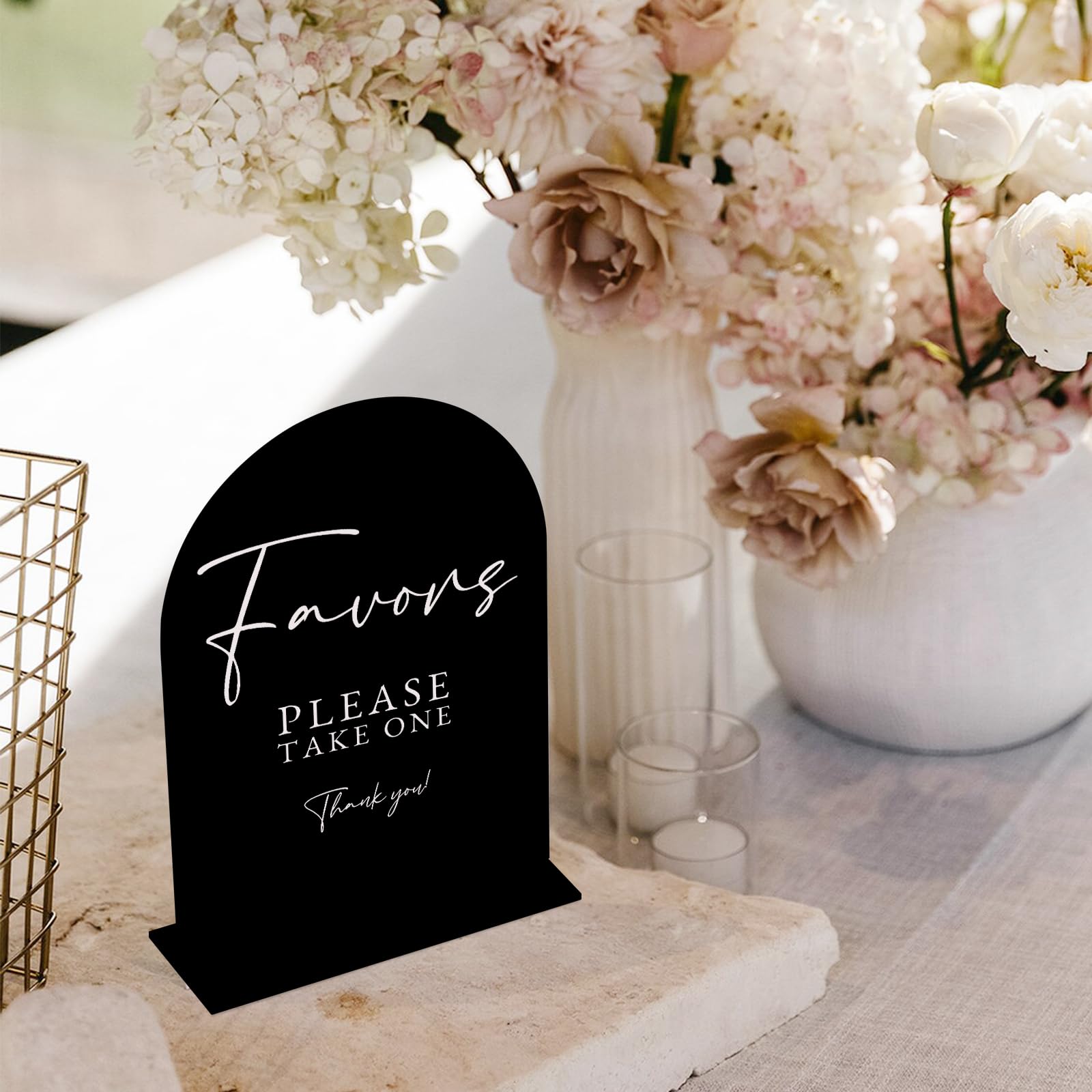 Acrylic Favors Sign with Stand- 5"x7" Black Arched Acrylic Wedding Sign and Base,1/8" Thick | Modern Calligraphy Arch Acrylic TableTop Sign for Wedding Reception & Event Party Table