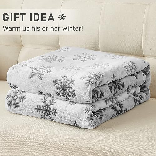 ARYURBU Snowflake Fleece Throw Blanket, Soft Fuzzy Flannel Decorative Christmas Blankets for Sofa Couch Bed, Lightweight Warm Cute Grey Blanket All Season for Adult Kids Girls 40"x 50"