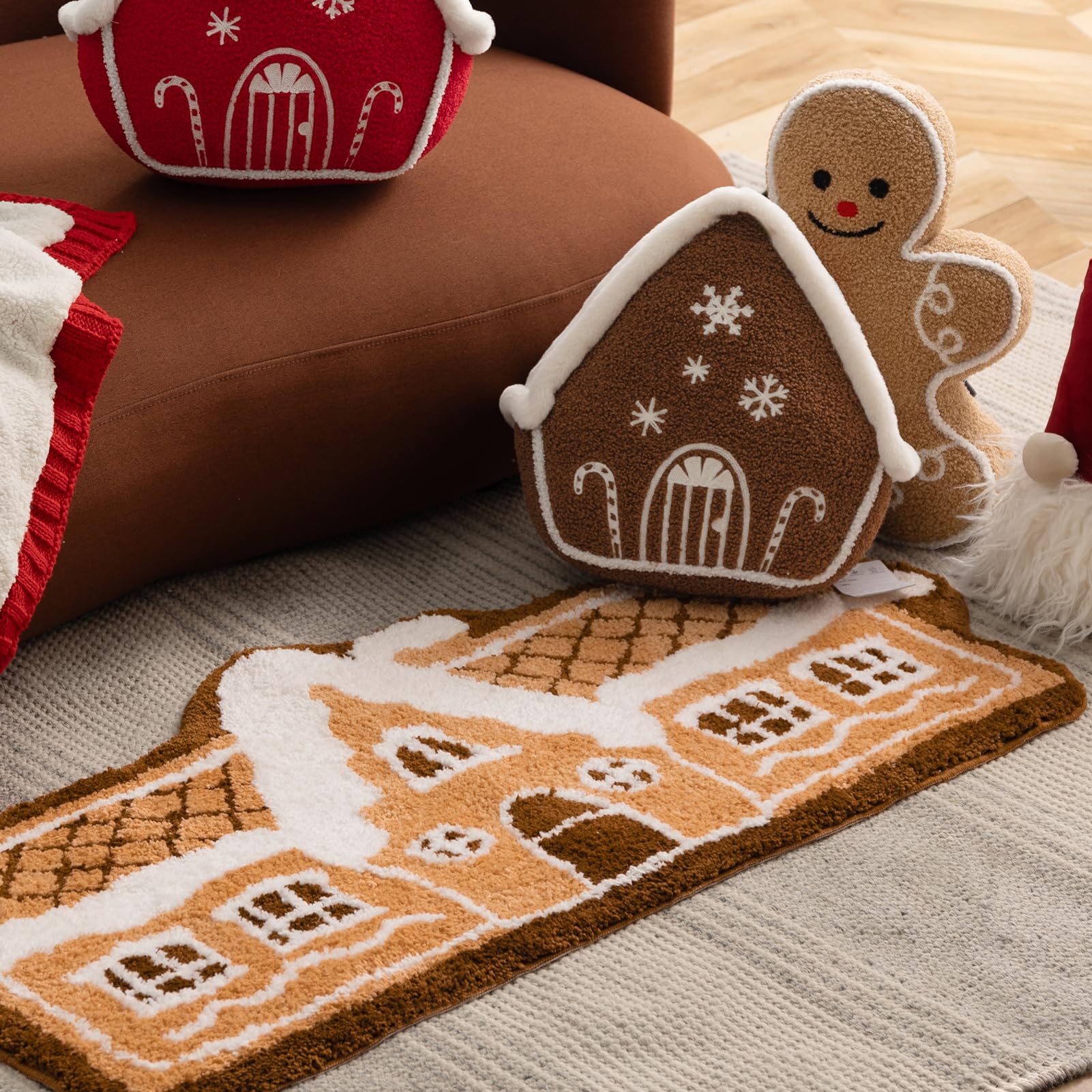 Phantoscope Christmas Rug, Gingerbread House Shaped Area Rug, Non-Slip Ultra Soft Microfiber Door Mat Plush Christmas Decorative Rug for Living Room Bedroom, Beige, 20 x 47 inches