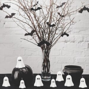 MTLEE 12 Pcs Halloween Ghost Candles Spooky Burning Candle Halloween Decoration Candles Novelty Ghost Shaped Tea Lights Candle Gifts for Halloween Party Table Home Decor(1.97/2.36/2.76 Inch,White)