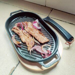 JIN BETTER GRILL PARTS New Skillet with Insulated Wooden Cushion and Removable Handle Compatible with Gas Cooktops and Grills