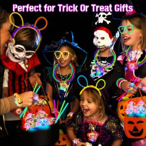 iRugosa hapfyer 124PCS Halloween Party Favors for Kids, Glow in the Dark Halloween Toys Bulk for Halloween Treat Bags Goodies Bags Fillers/Halloween Gifts Party Supplies