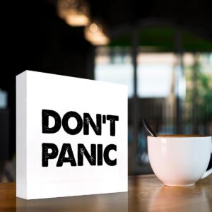 Don't Panic Wood Block Sign Desk Decor,Rustic Inspirational Wooden Box Plaque Sign Desk Decor for Home Bedroom Living Room Office Book Club Shelf Table Decor Decorations