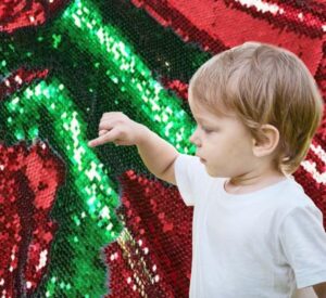 sequin fabric sensory wall 5mm high density reversible sequin fabric for kids fabric by the yard christmas colors（1 yd, red to green