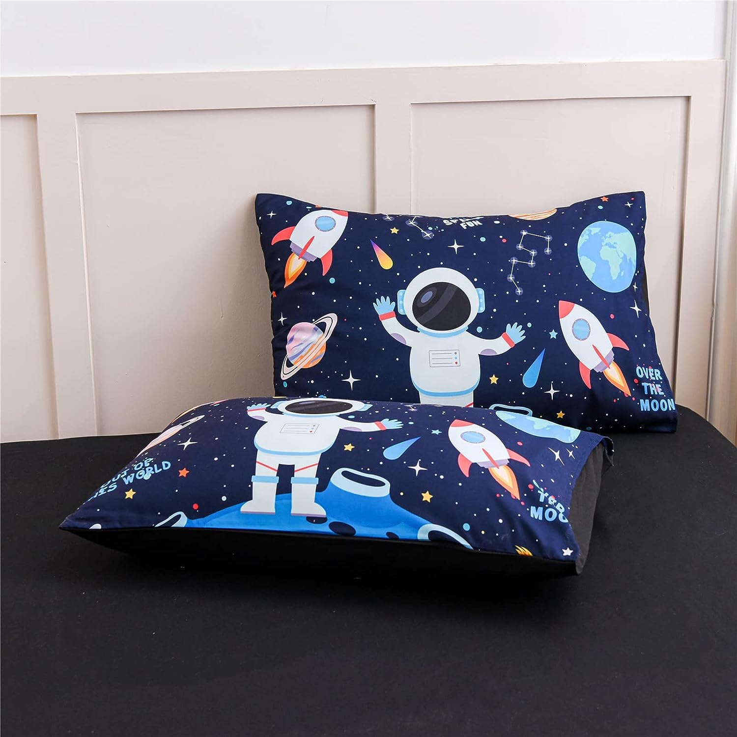 Meeting Story 5Pieces Universe Space Themed Comforter Set Planet Astronaut Rocket Galaxy Printed Pattern Quilt Bedding Set for Kids Girls Boys Children Room Decor (Black,Twin 5pcs)