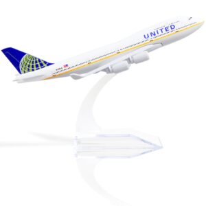 qiyumoke 1/400 united plane 747 model -diecast metal airplanes model kit with stand (6 inches) boeing 747 airlines model plane for aviation enthusiasts gift, desktop display decorations