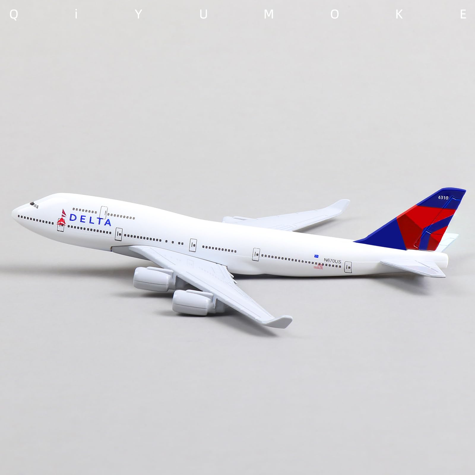 QIYUMOKE 1/400 Delta Plane 747 Model Diecast Metal Airplanes Model kit with Stand (6 inches) Boeing 747 Airlines Model Plane for Aviation Enthusiasts Gift, Desktop Display Decorations