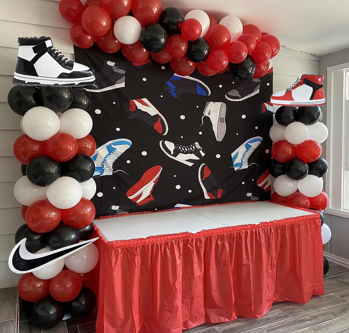 6 Pieces Sports Theme Aluminum Foil Balloons Basketball Shoes Sneaker Balloons for sports theme party decorations Boys Men Game Birthday supplies