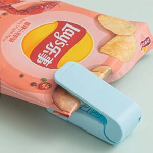 Mini bag sealer, Handheld Heat Vacuum Sealer The food sealing hine can seal various plastic bags, such as snack bags, candy bags, potato chip bags.