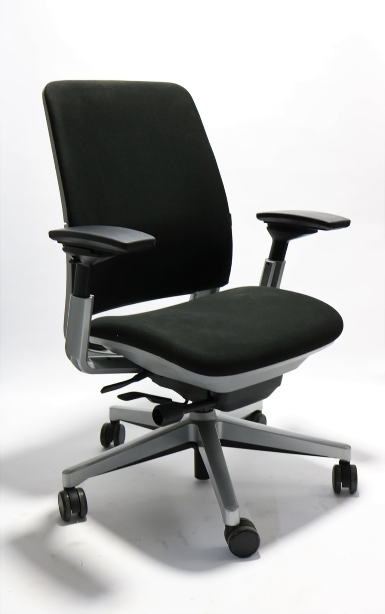 Steelcase Amia Chair (Renewed) (Black Fabric)