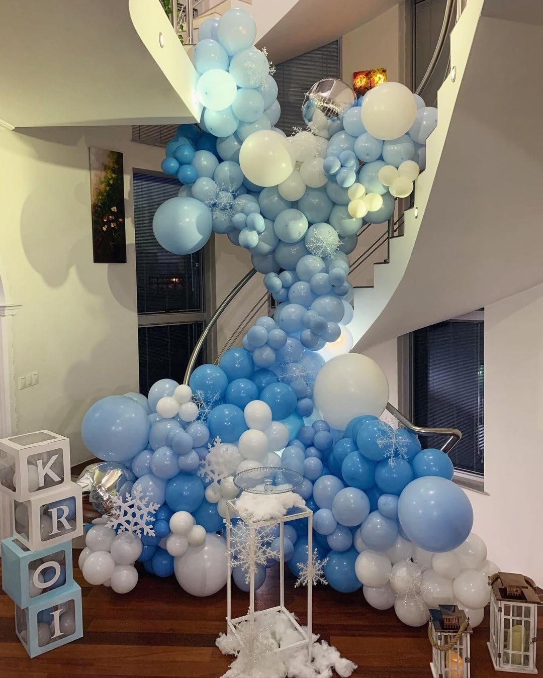 ZHMYBLN Blue Balloons, 100Pcs 12 inch Bright Blue Latex Balloons Round Helium Balloons for Birthday Wedding Baby Shower Anniversary Party Backdrop Decorations