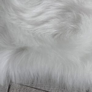 LAMBZY Bear Skin Rug Super Soft Fluffy Faux Fur for Bedroom Floor Sofa Living Room High-Density Plush Shaggy Carpet Sofa Cover Bedside Sheepskin Rug (2'x3', White)