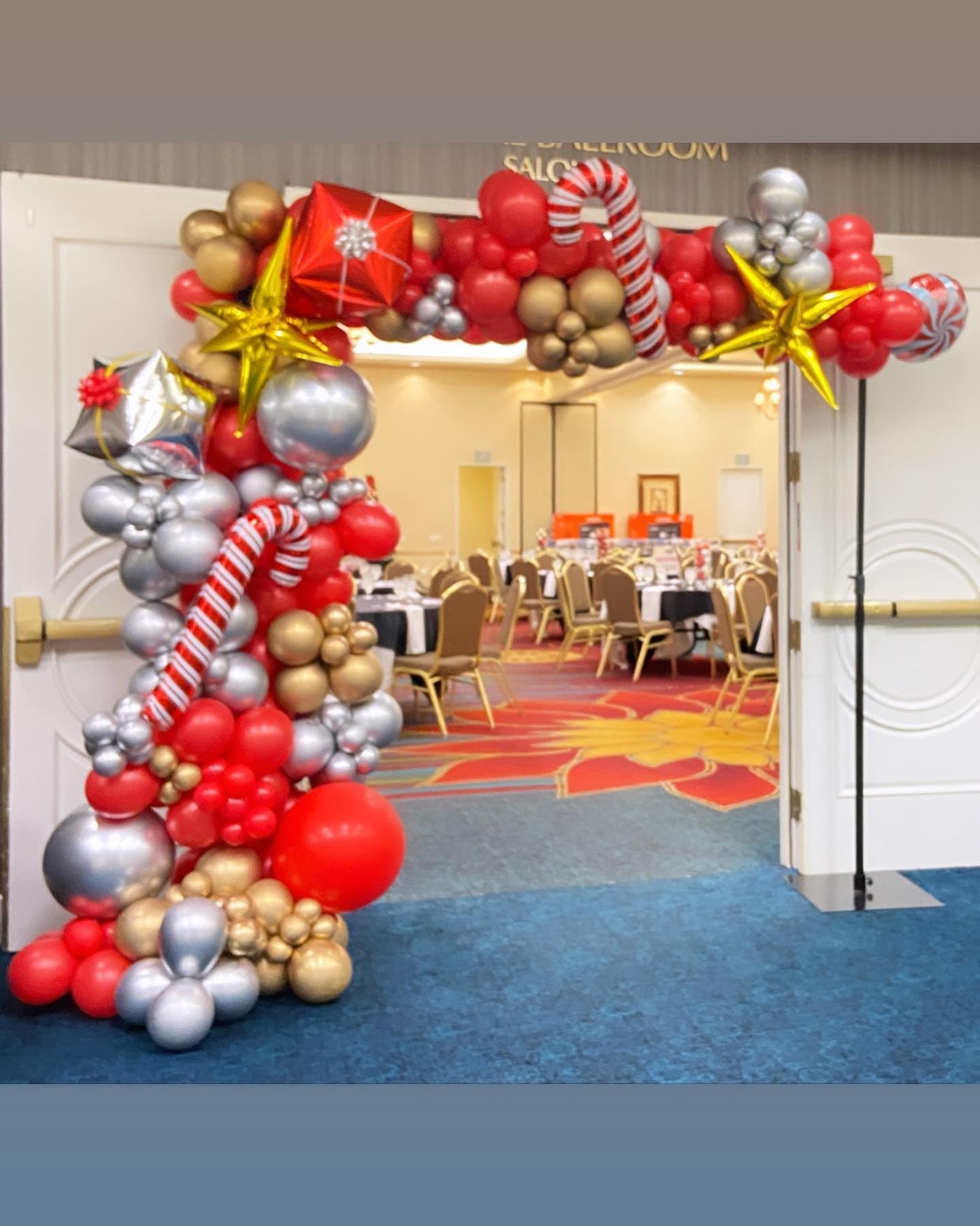 Bonropin Christmas Balloon Garland Arch Kit with Xmas Red and Gold Silver Balloons Candy Cane Balloons Gift Box Balloons Starburst Balloons for New Year Winter Christmas Party Decorations