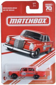 matchbox mercedes benz 220 se sedan, metal parts [red] 4/6