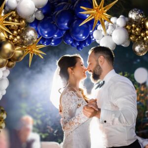 FOTIOMRG 136pcs Royal Blue and Gold Balloons Arch Garland Kit with Star Foil Balloons, 5 10 12 18 inch Navy Blue White and Gold Balloon for Anniversary Wedding New Year Birthday Party Decorations