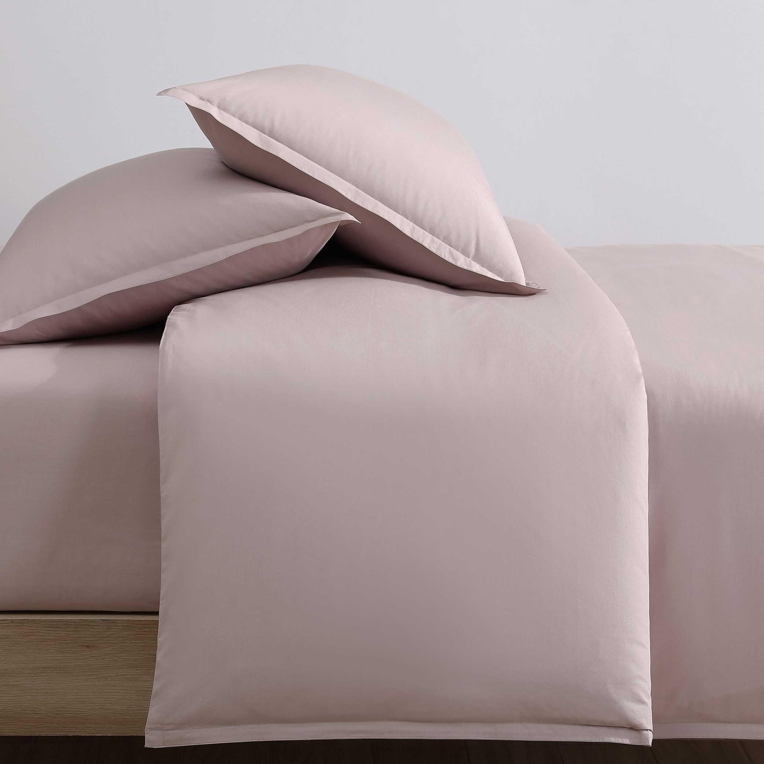 Calvin Klein - Queen Duvet Cover Set, Luxuriously Soft Percale Bedding, Sustainable Fabric Construction (Naturals Solid Fresh Taupe, Queen)