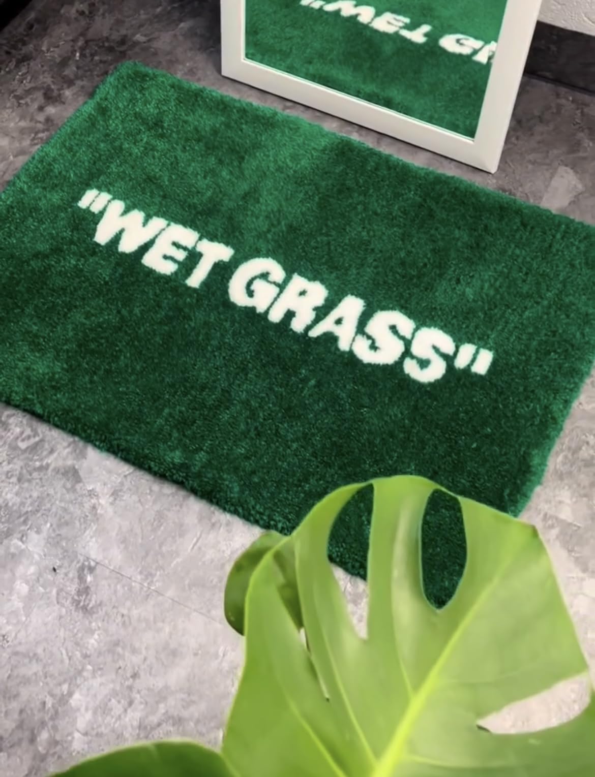 LUXAPE Wet Grass Rug - Tufted Hypebeast Rug - Handmade & Premium - 32 * 20in (80 * 50cm) - Hypebeast Room Decor - Off White Rug - Aesthetic Bape Rug - Luxape Rug