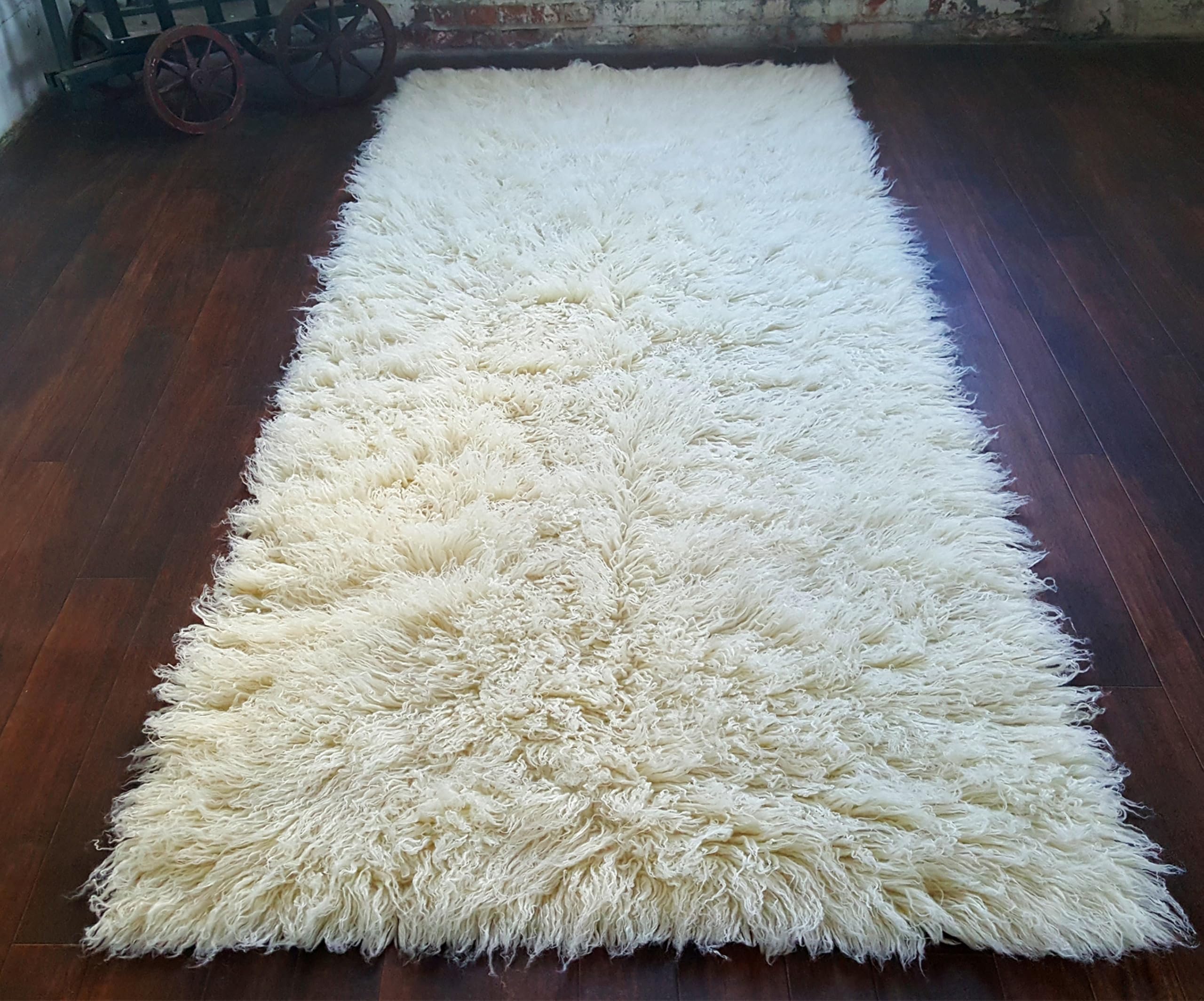 Stylish Super Thick Flokati Rugs. Long 3.5” Organic Wool Pile. Shaggy Natural Wool Area Rug. (3' x 5')