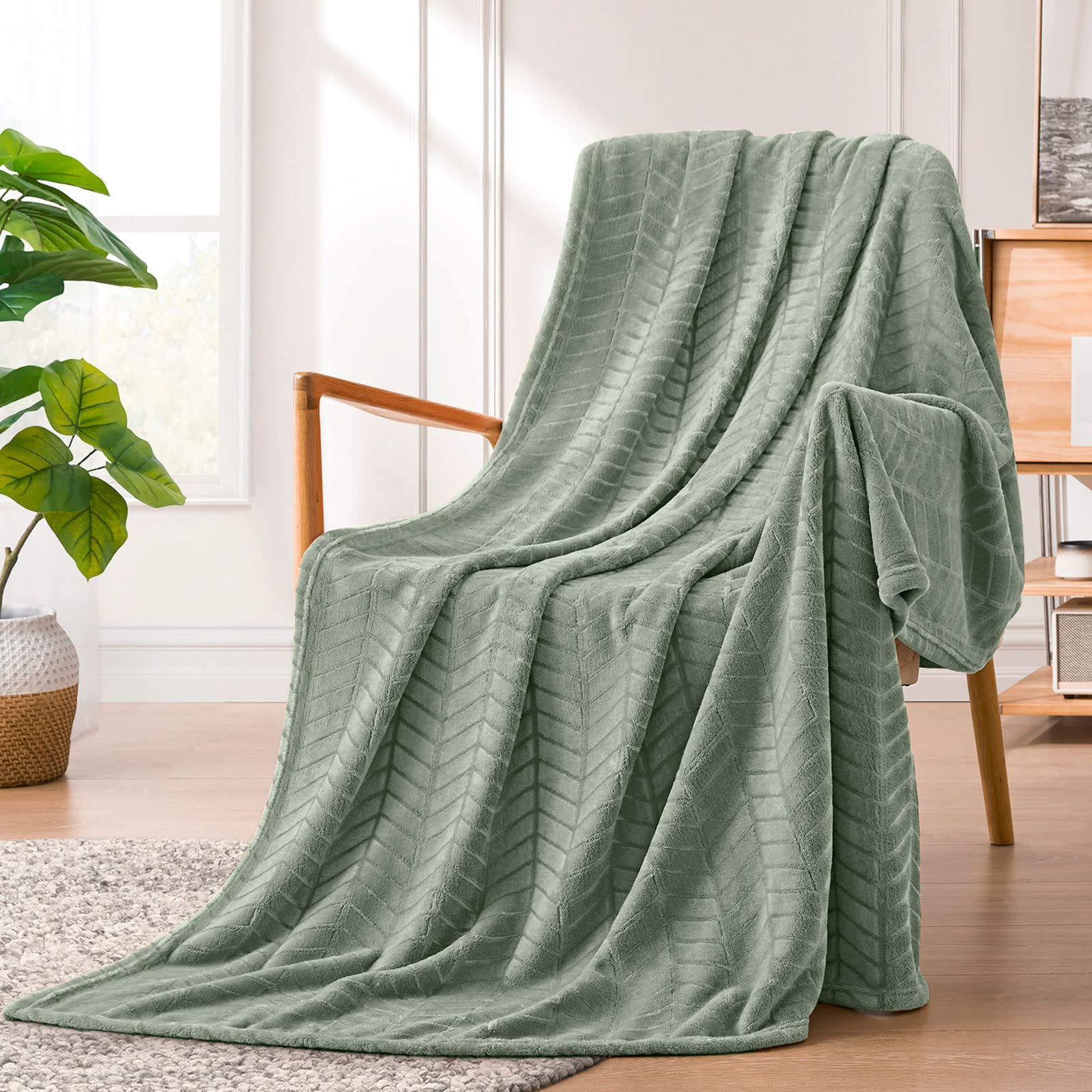 Excervent Soft Brushed Flannel Throw Blanket sage Green Fleece Blankets Chevron Pattern for Sofa, Chair, Couch - Fluffy Warm Cozy Light Green Blanket (40x50 inches) for Kids