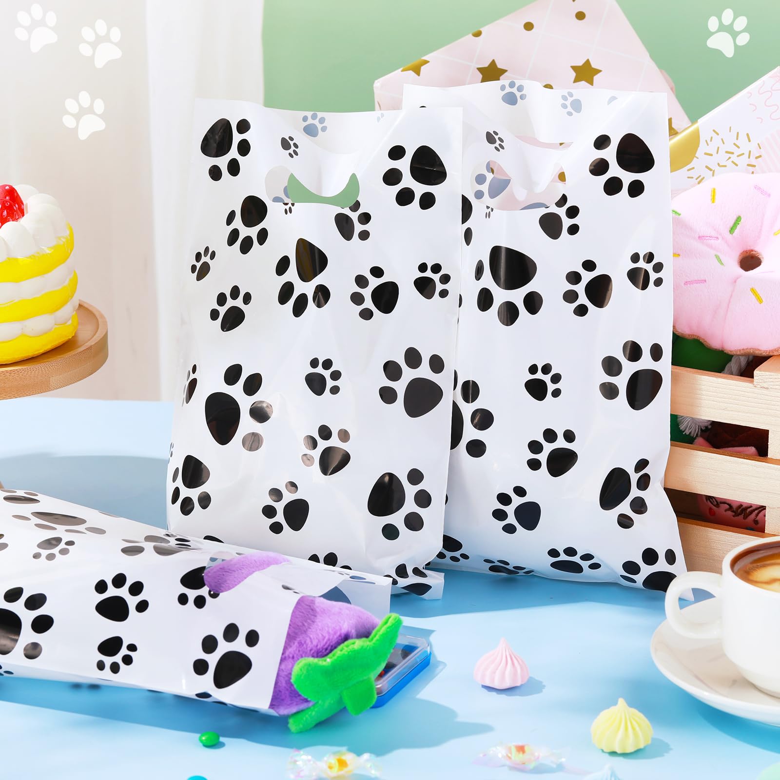 Pasimy 100 Pcs Paw Gift Bags Bulk Pet Plastic Treat Bags Paw Print Favor Bags with Handle Dog Paw Candy Bags Puppy Dogs Goodie Bags Paw Printed Treat Bags for Dog Birthday Party Supplies (White)