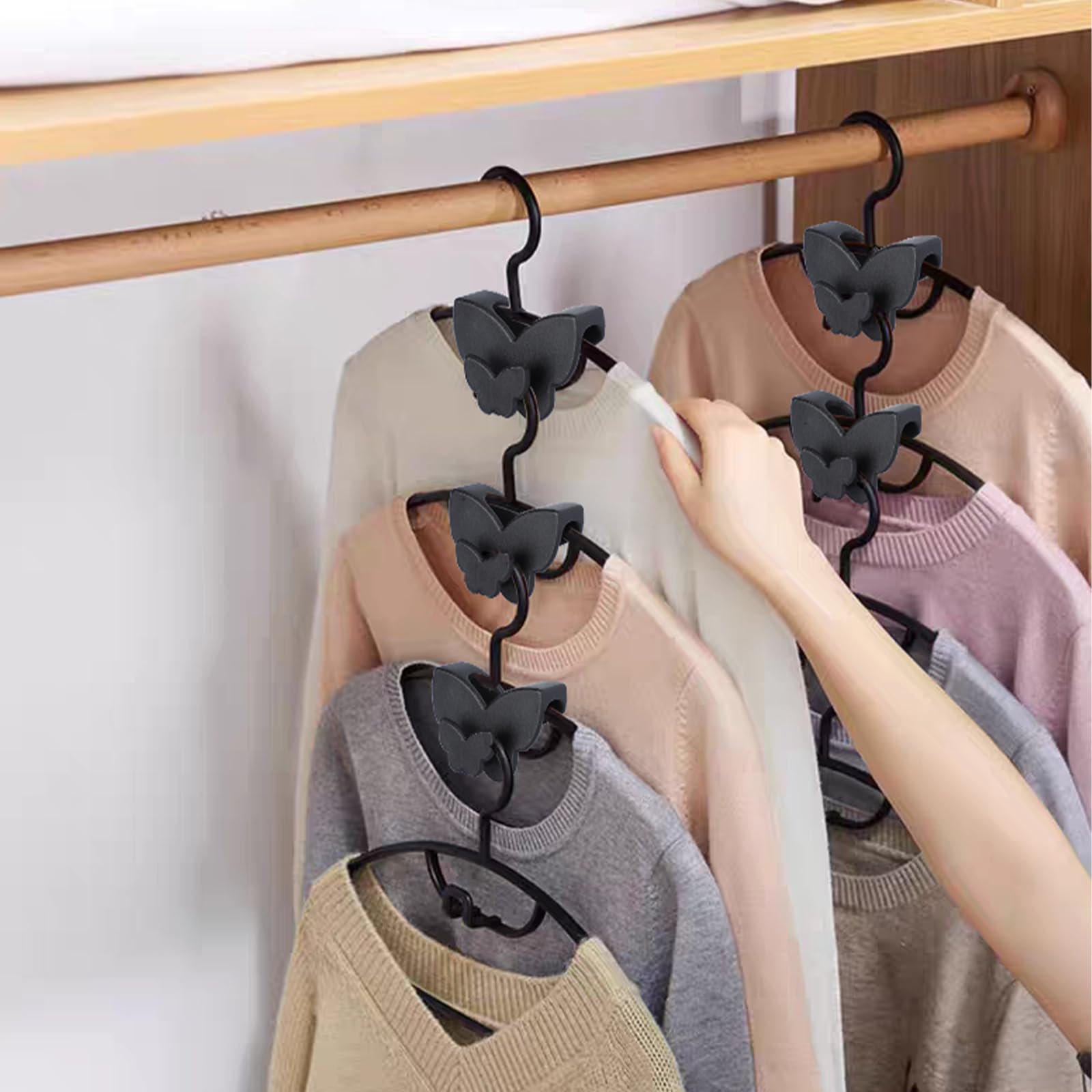 Space Saving Hangers for Clothes，24 Pcs Clothes Hangers Connector Hooks for Space Saving，Butterfly-Shaped with Triangles for Hangers Space Saving，Hanger Organizer，Organize Your Closet with Hangers