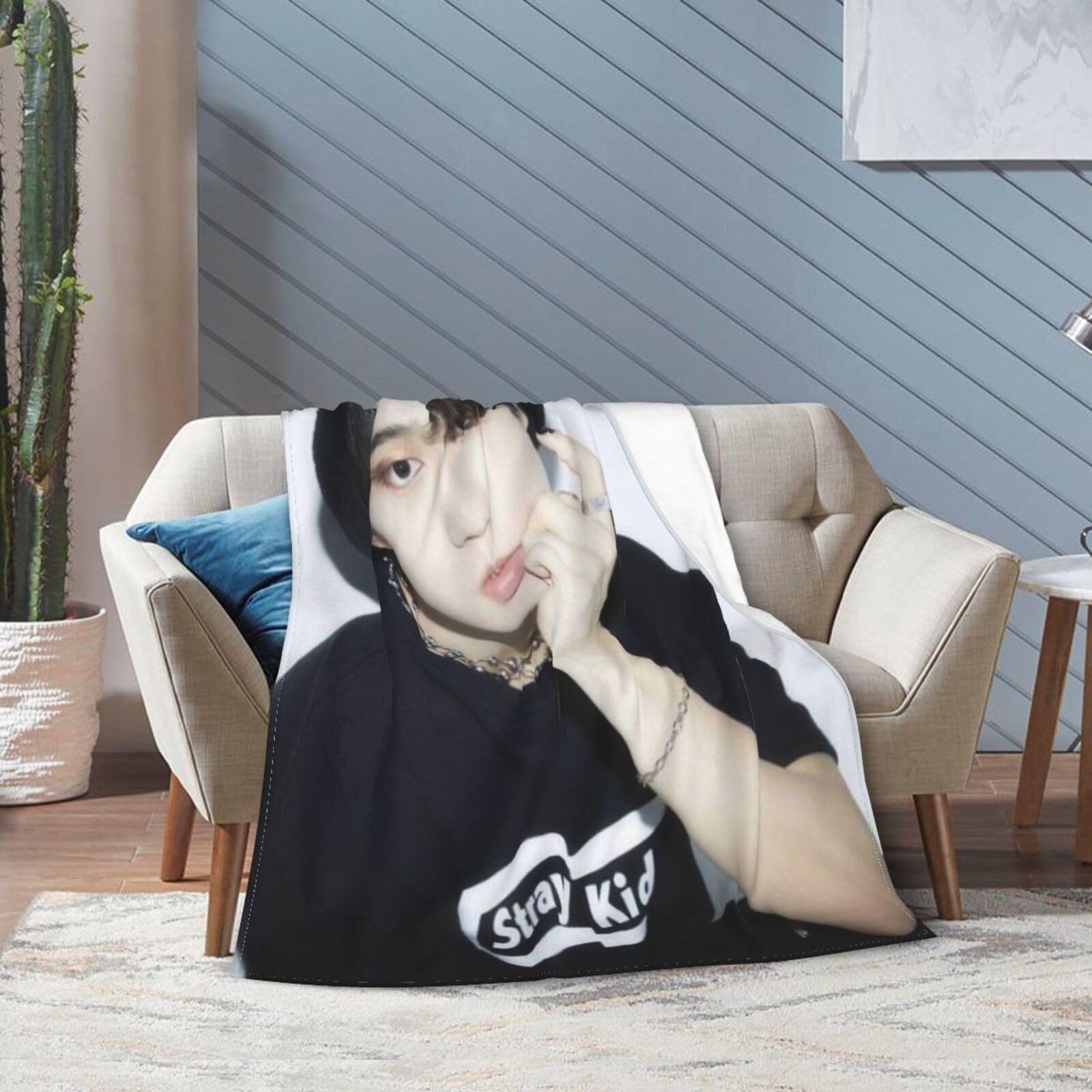 Blanket Stray Kids Han Ji Sung Soft and Comfortable Wool Fleece Throw Blankets for Decor Sofa Office car Home,Cozy Plush Camping Yoga Travel Decoration Beach Blanket Gift