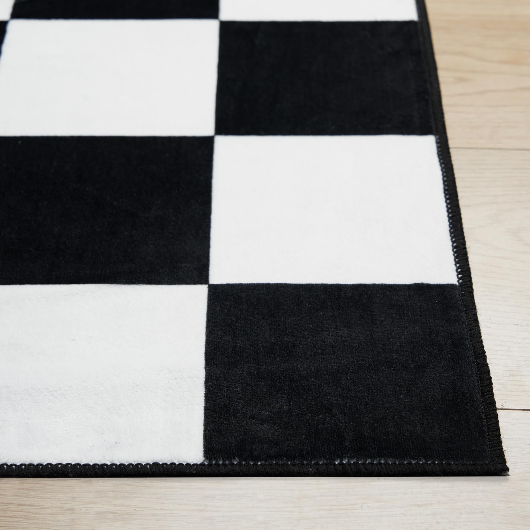 Casanta Living Machine Washable Rug - Checkered Rug - Soft Rug for Livingroom, Bedroom, Playroom, Kitchen or Nursery - Black White - 8x10