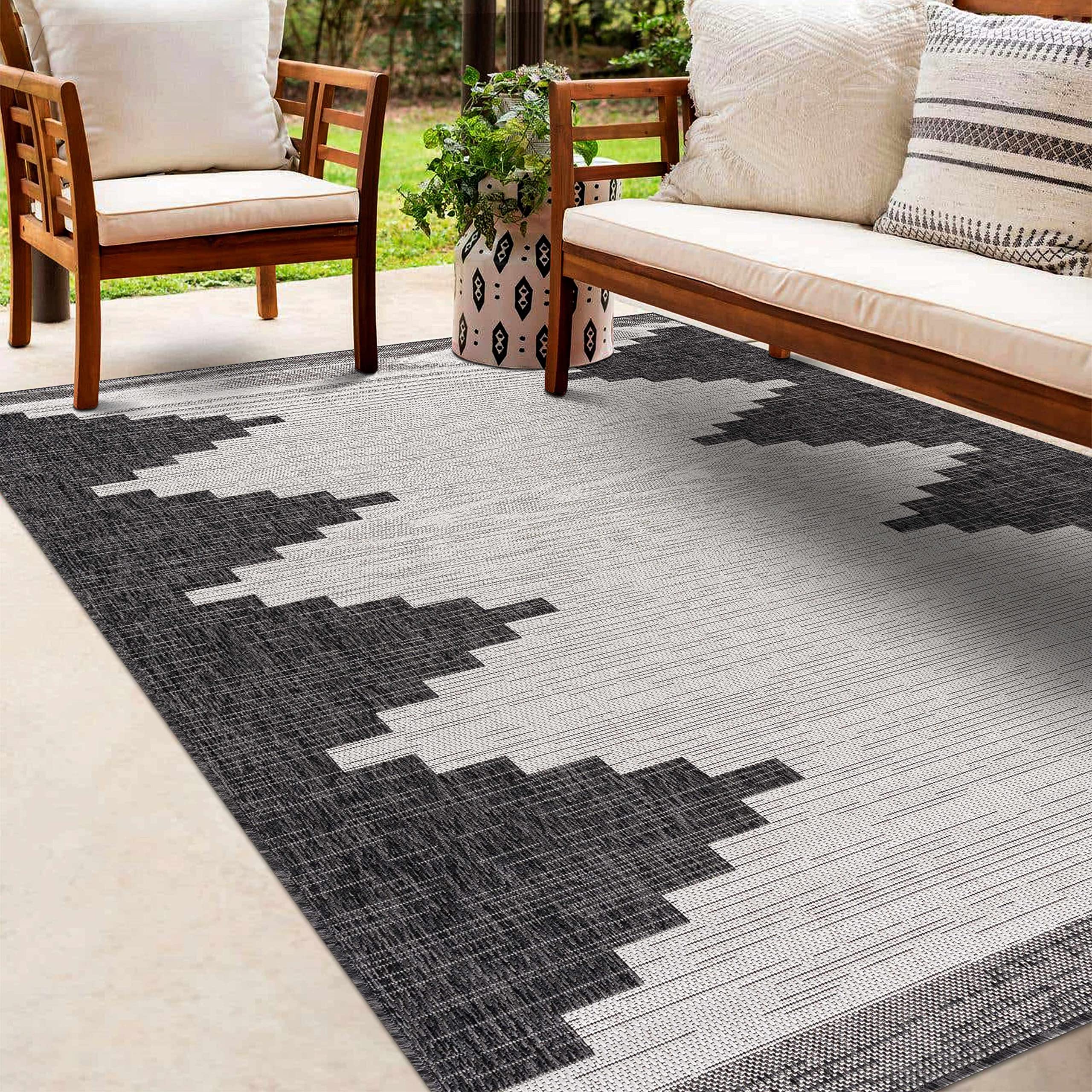 Hauteloom Djugun Living Room, Bedroom Patio Outdoor Area Rug - Contemporary - Black,Charcoal,Off White - 6'7" x 9'