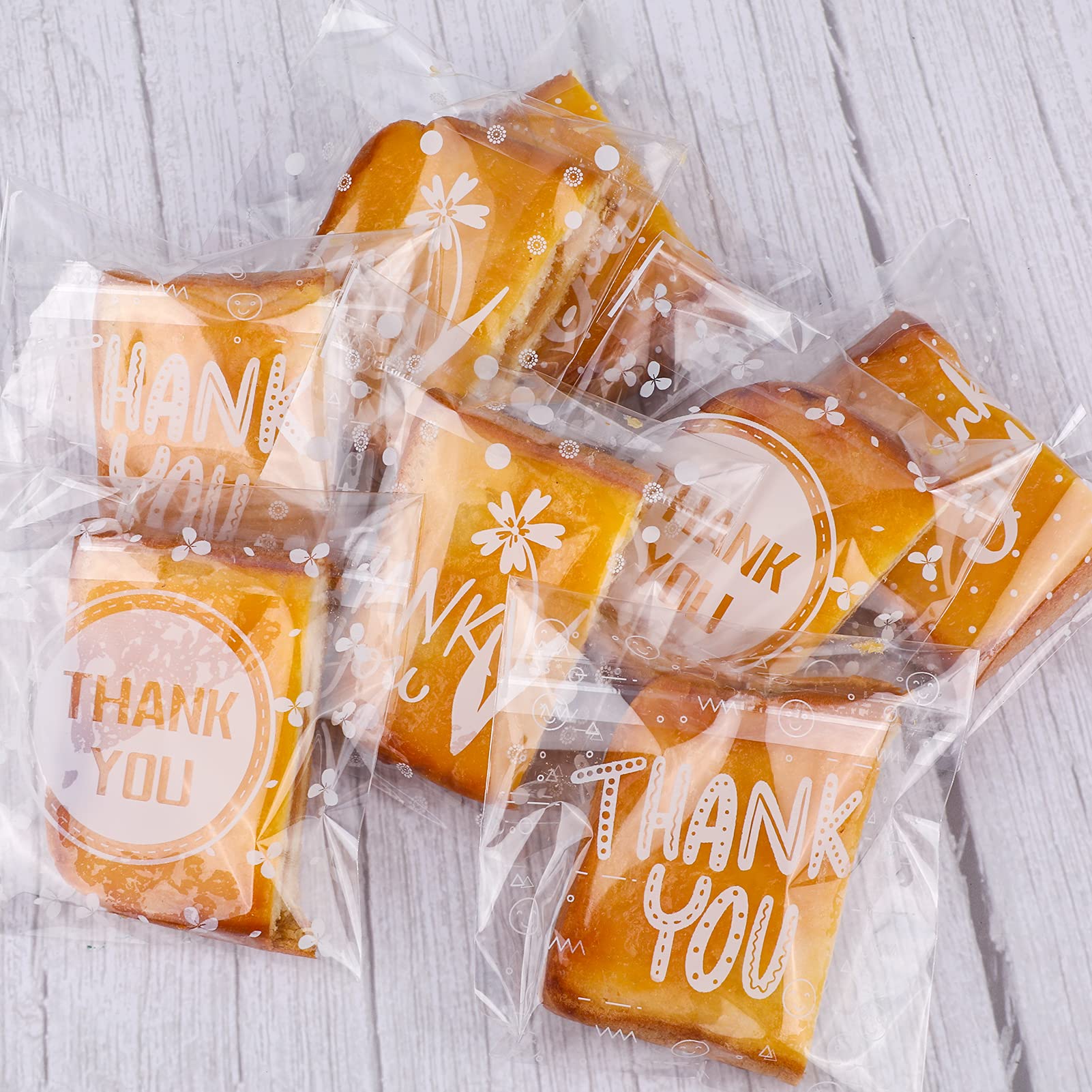 Konsait 100Count Thank You Cookie Candy Treat Bags Self-adhesive Sweets Biscuit Dessert Bags Plastic Bags Packaging Thank You Cellophane Gift Goody Bags for Bithday Party Favors 5.9×7inch