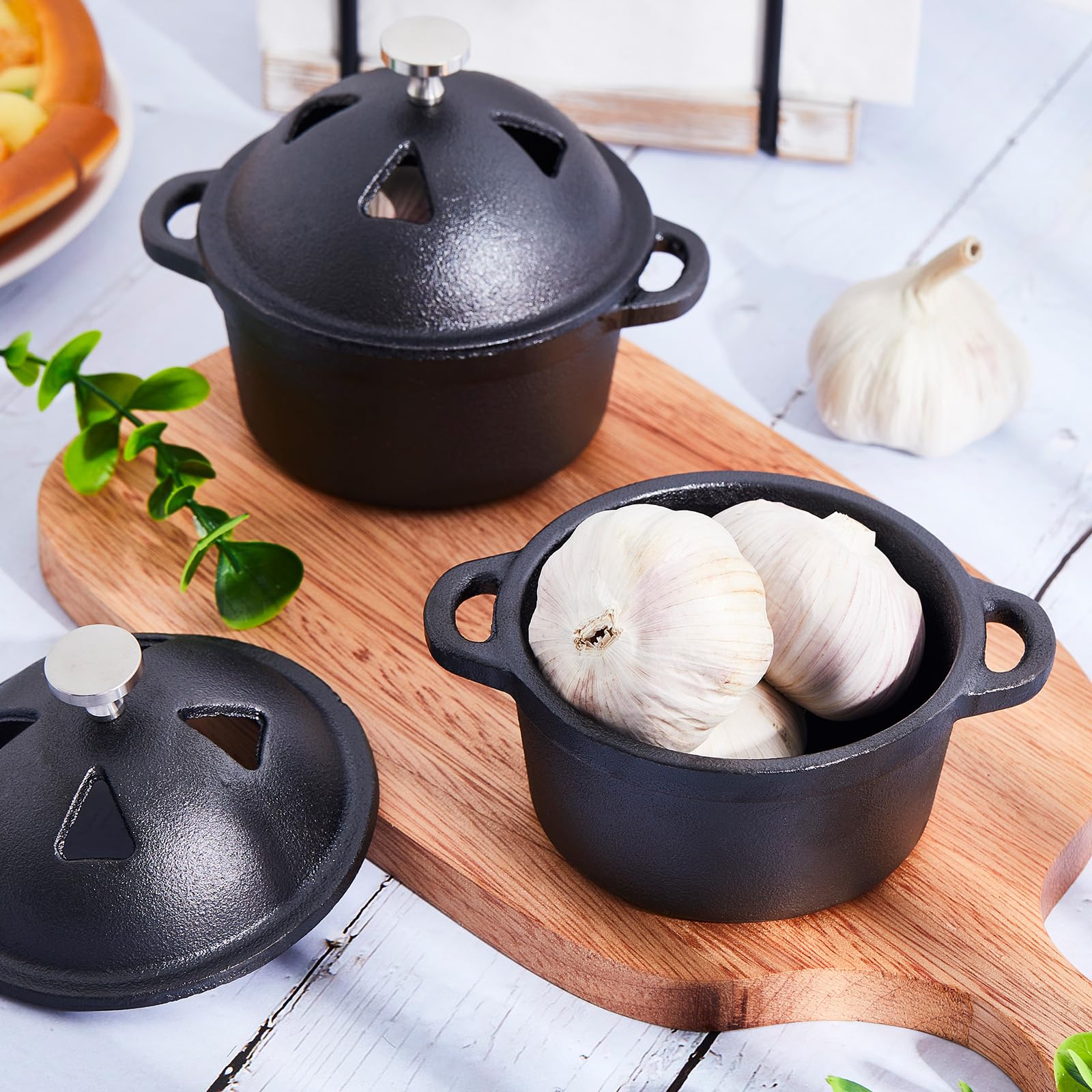 FoldTier 4 Pcs Garlic Roaster Baker Cast Iron Dutch Oven Pre-seasoned Cast Iron Pot 8 oz Mini Cocotte with Lid and Handle Small Black Potato Garlic Baker for Oven BBQ Grill Kitchen Outdoor