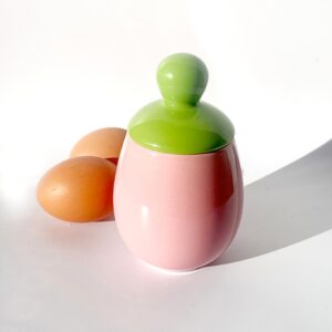 Äggcøddler aggcoddler - scandinavian porcelain egg coddler with simple lid - minimalist design egg poacher cooker for quick and easy breakfast or elegant display - hanna m, small, pink