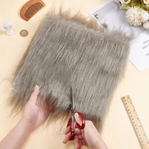 FINGERINSPIRE Faux Fur Fabric 21.7x21.7 Inch Rectangle Shaggy Plush Fluffy Fuzzy Fur Patch Gray Precut Faux Fur Square Fabric Sewing Fur Cuts for Fursuit Cosplay Costume Dwarf Craft Supply Decoration